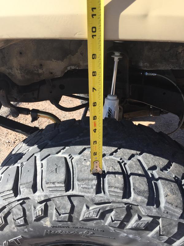 Pro Comp 4 Inch Lift Kit with ES3000 Shocks - K5062B | 4wheelparts.com