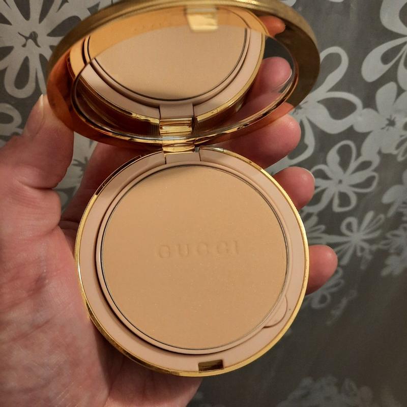 Gucci Gucci Poudre de Beauté Mat Naturel Matte Face Setting Powder ...