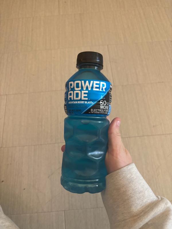 POWERADE POWERADE Mountain Berry Blast Bottles, 28 fl oz 049000079357 ...