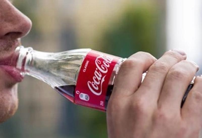 Coca-Cola Refreshing Soft Drink, 20 oz Bottle, Crisp Taste, 57mg ...