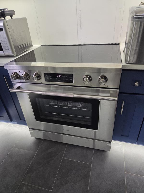 Cosmo COS-ERD304K 30-in Glass Top 4 burners 4.9-cu ft Convection Oven ...