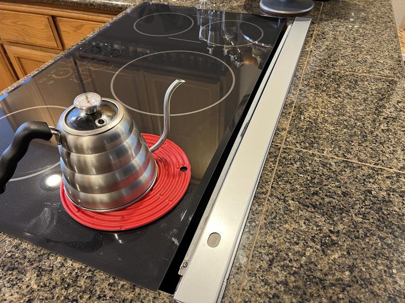 Cafe 36-in 5 Burners Black Smart Induction Cooktop with Bridge Element ...