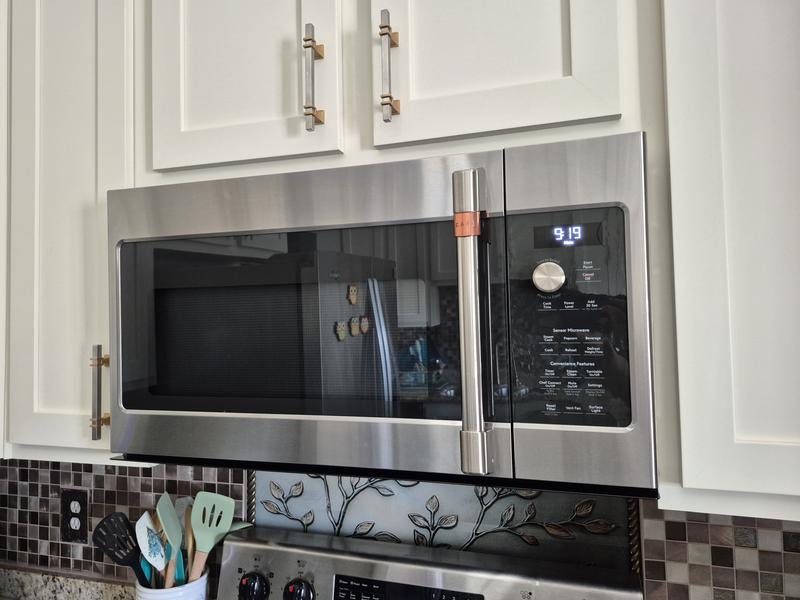 Cafe 2.1-cu ft 1000-Watt 29.75-in Over-the-Range Microwave with Sensor ...