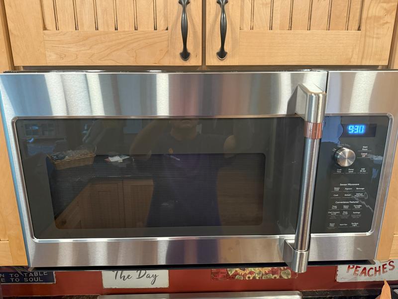 Cafe 2.1-cu ft 1000-Watt 29.75-in Over-the-Range Microwave with Sensor ...