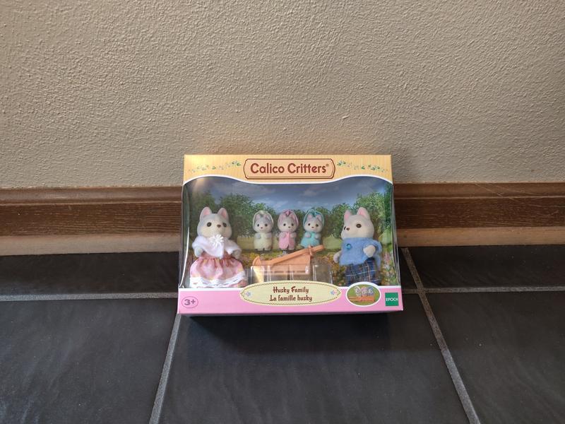 Calico Critters Husky Family, Set of 5 Collectable Doll Figures - Macy's