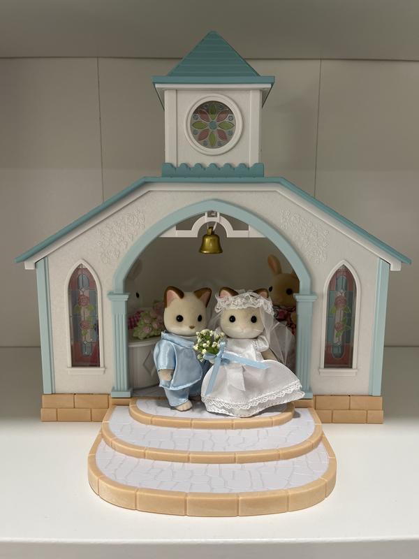 Calico critters wedding chapel | Honestweddingadvice.com
