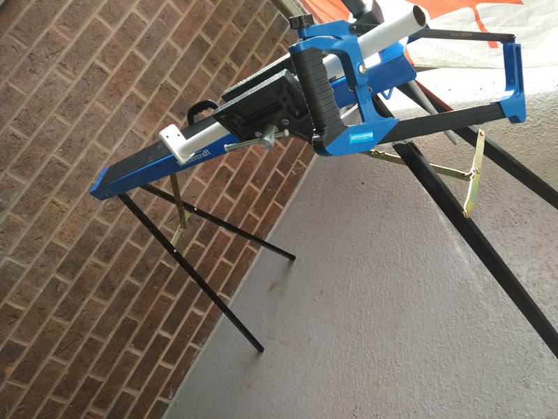 Mastercraft 2-Pack Metal Sawhorse, 300-lb capacity, 31 x 39-in ...