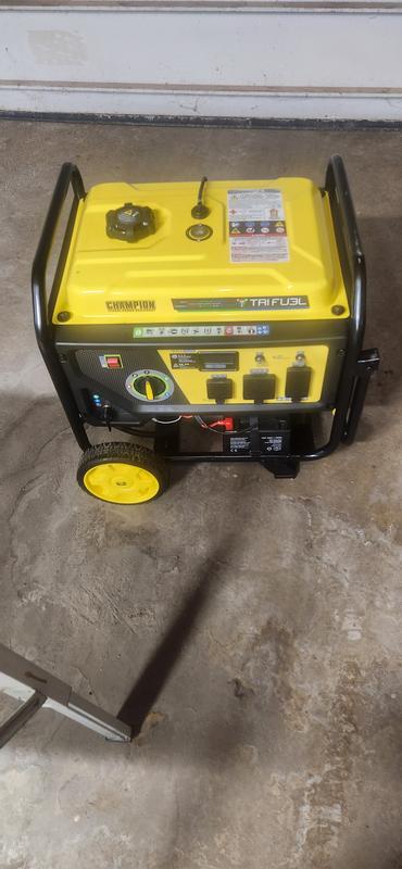 Champion Power Equipment 5,000/4,000-Watt Tri Fuel Portable Generator ...