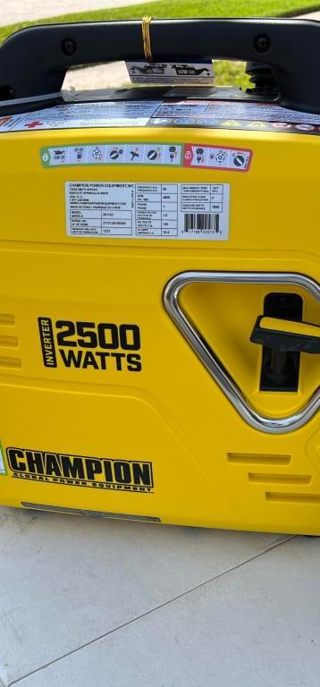 Champion Power Equipment 2,500/1,850-Watt Gasoline Powered Ultra-Light ...