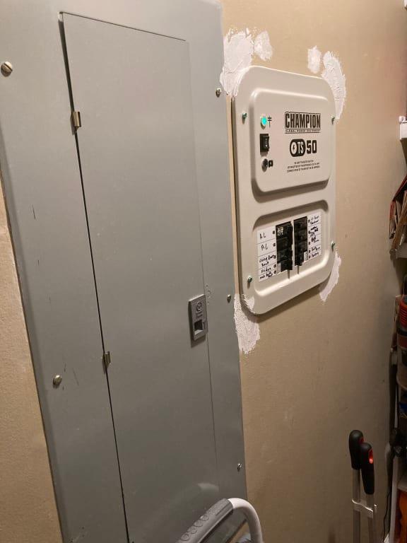 Champion Power Equipment 50-Amp Manual Transfer Switch Kit with Power ...