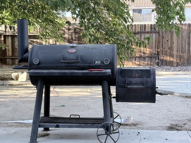 Char-Griller Grand Champ 20.08-in W Black Barrel Charcoal Grill in the ...