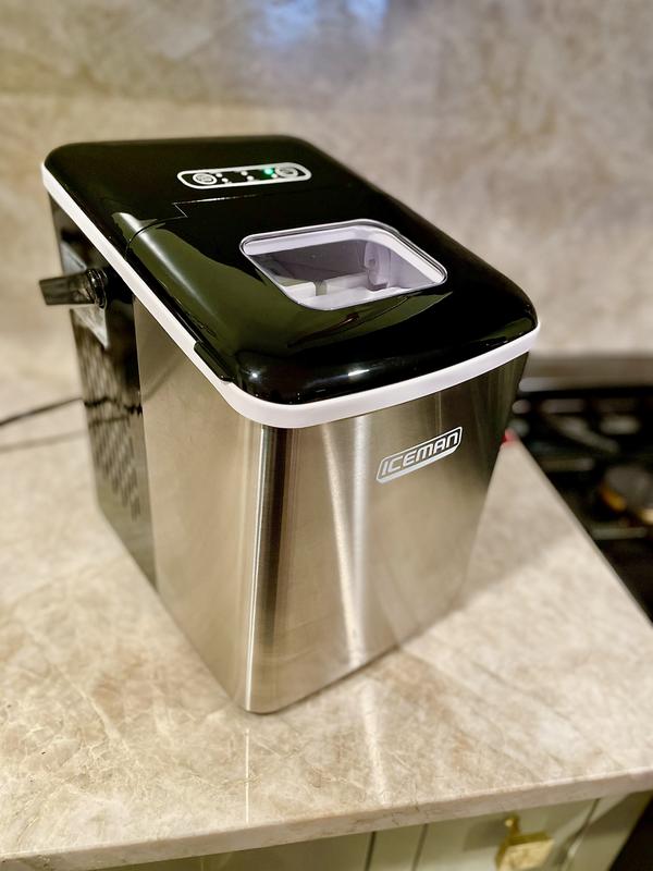 Chefman Iceman 26-lb Ice Per day Countertop or Portable Bullet Ice ...