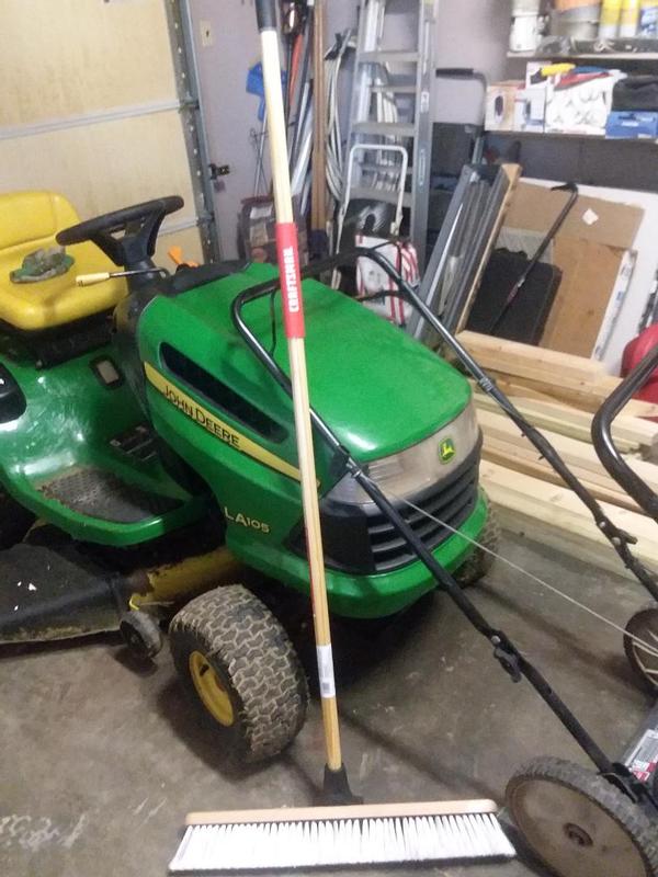CRAFTSMAN 24-in Poly Fiber Smooth Surface Shop/Garage Push Broom ...