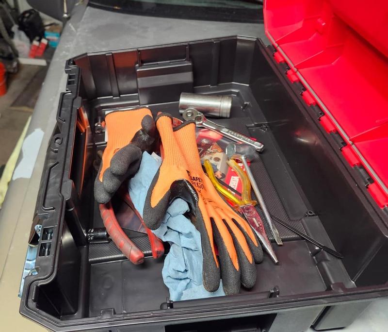 Shop CRAFTSMAN VERSASTACK System 17-in Red Plastic Lockable Tool Box ...