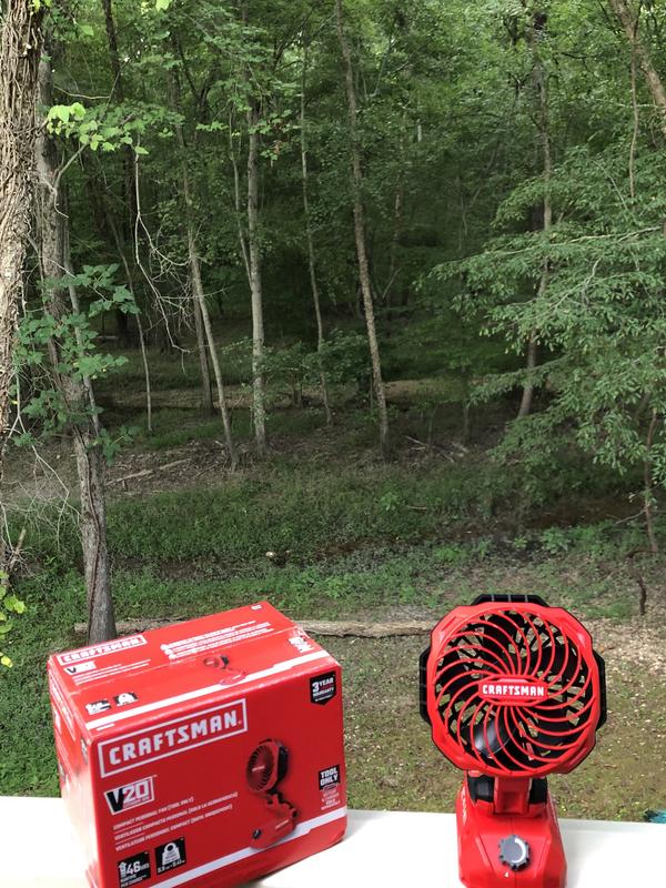 CRAFTSMAN 4.5-in 20-Volt 3-Speed Indoor/Outdoor Red Oscillating ...