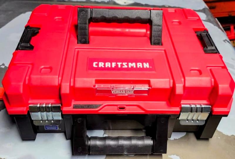 Shop CRAFTSMAN VERSASTACK System 17-in Red Plastic Lockable Tool Box ...