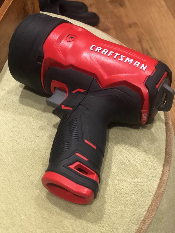 CRAFTSMAN 450-Lumen 2 Modes LED Rechargeable Spotlight Flashlight at ...