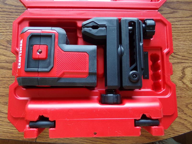CRAFTSMAN 100-ft Red Self-Leveling Line Generator Laser Level Kit ...