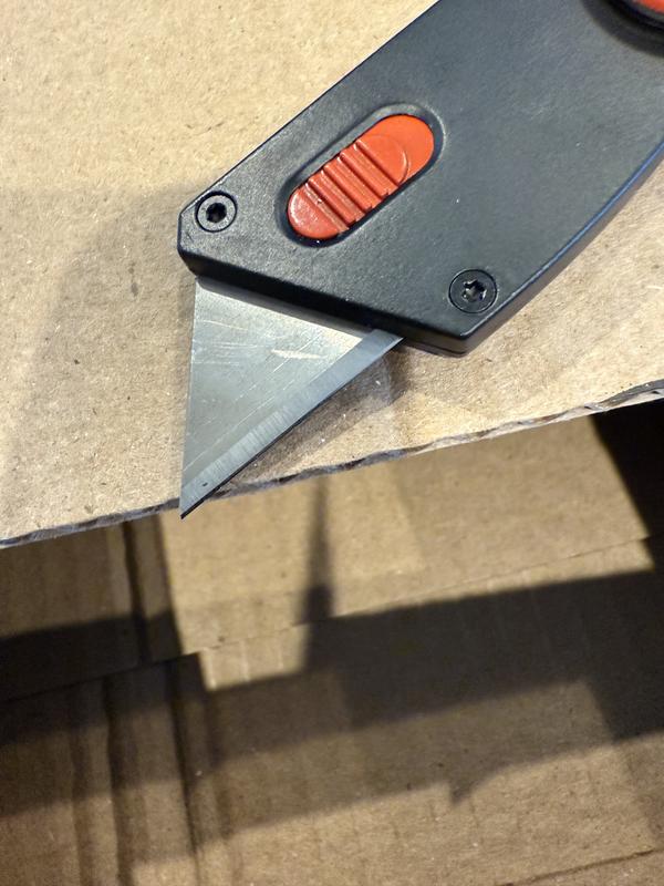 Crescent 0.5Mm 1-Blade Folding Utility Knife CTKFHEDC at Lowes.com