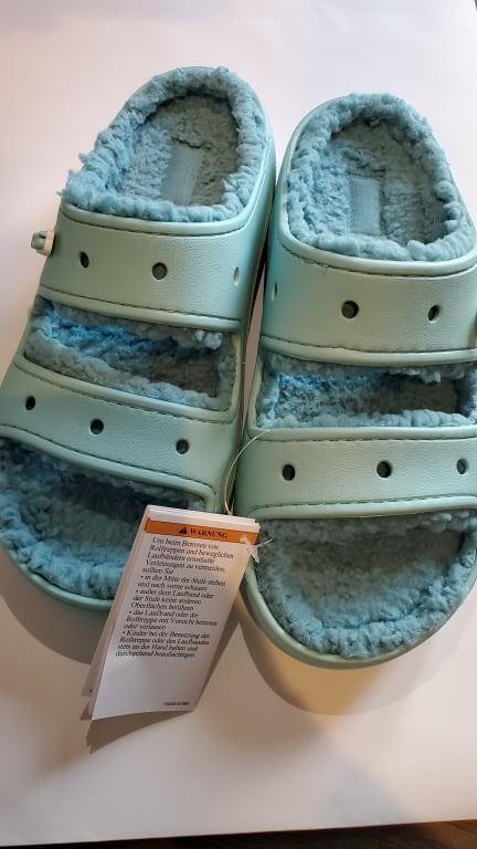 Crocs Classic Cozzzy Sandal - Footwear