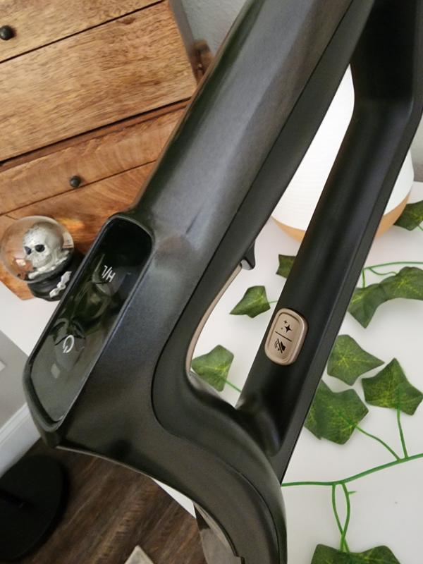 eufy Cordless Wet/Dry Pet Stick Vacuum T2730111 at Lowes.com