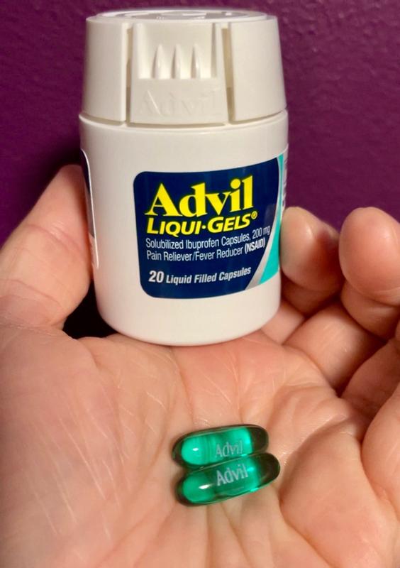 Advil Regular Strength Ibuprofen Pain Reliever Capsule (20-Count) in ...