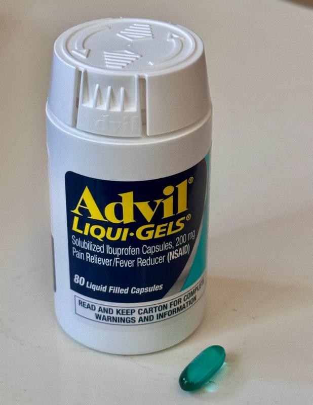 Advil Regular Strength Ibuprofen Pain Reliever Capsule (20-Count) in ...