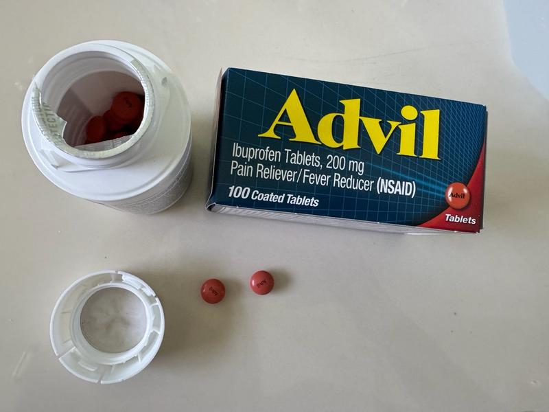 Advil Ibuprofen Regular Strength Pain Reliever/Fever Reducer Tablets ...