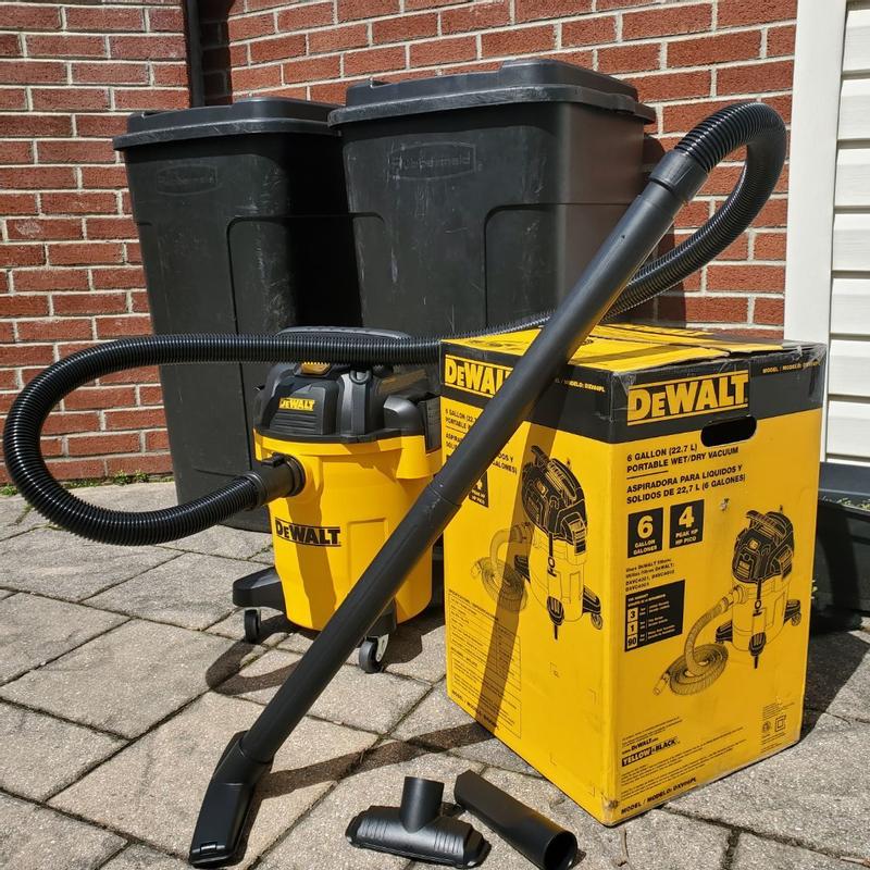 DEWALT 6-Gallon 4-HP Corded Wet/Dry Shop Vacuum with Accessories ...