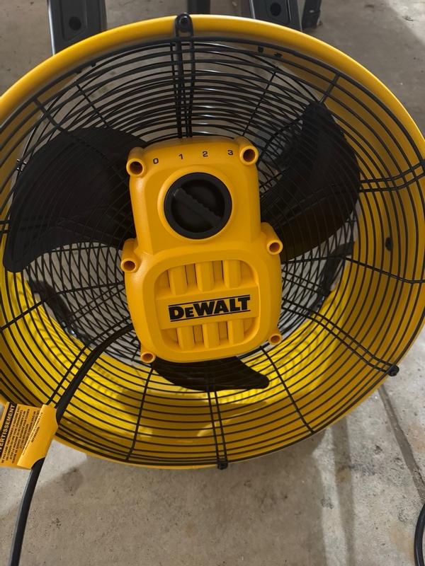 DEWALT 18-in 120-Volt 3-Speed High Velocity Indoor/Outdoor Yellow ...