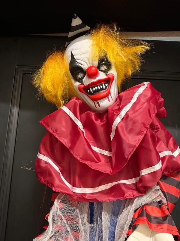 Haunted Hill Farm Wiggles the Animatronic Twisting, Talking Clown ...