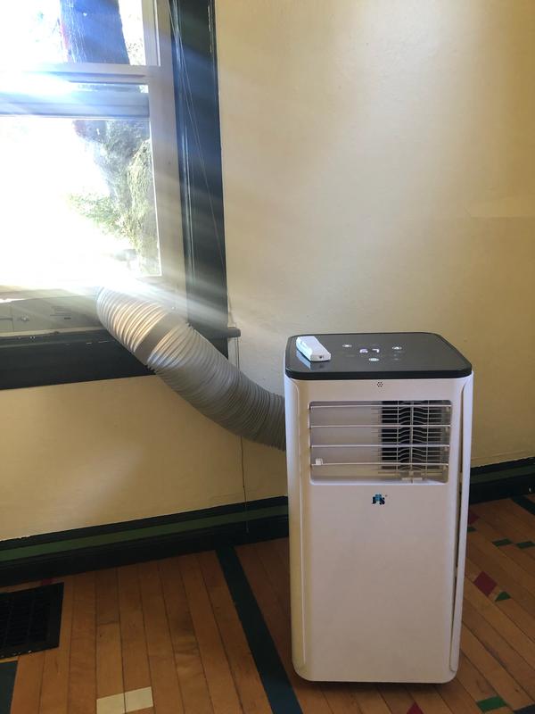 JHS 6100-BTU DOE (115-Volt) White Vented Portable Air Conditioner with ...
