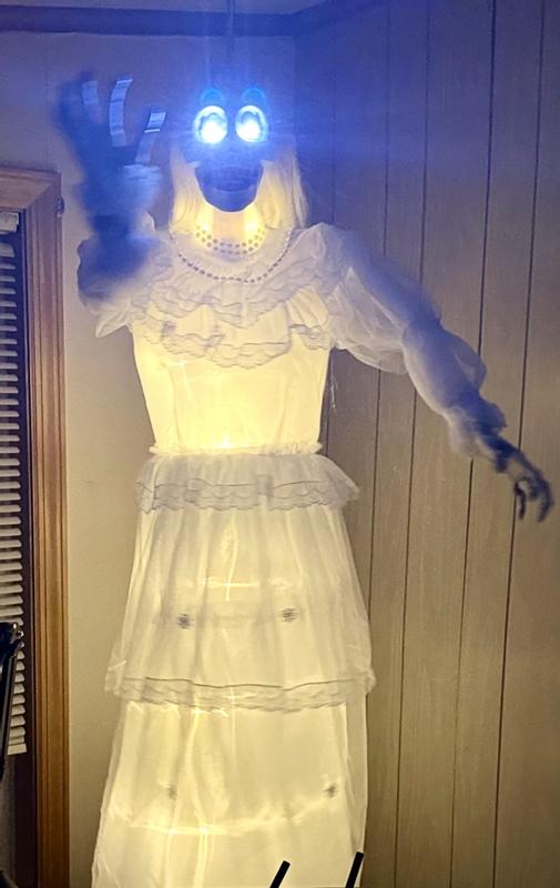 Haunted Hill Farm 5-ft Freestanding Talking Lighted Life-Size Corpse ...