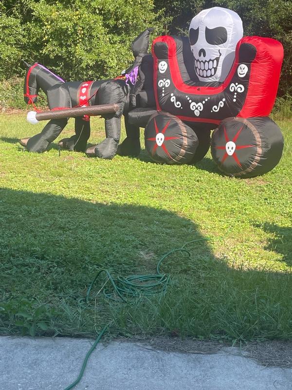 Haunted Hill Farm 6-ft Yard Stake Lighted Skull Carriage Inflatable ...