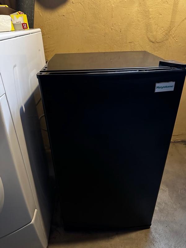Keystone Compact 3.3-cu ft Mini Fridge with Freezer ( Black ) ENERGY ...