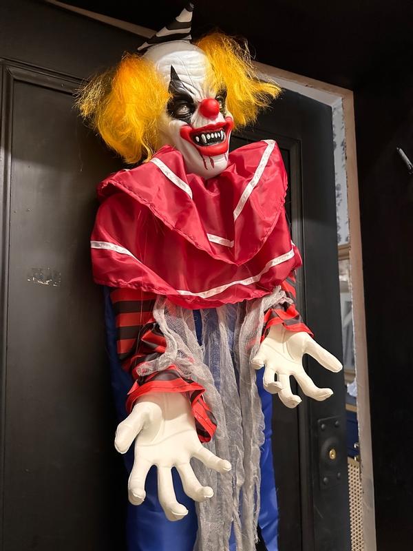 Haunted Hill Farm Wiggles the Animatronic Twisting, Talking Clown ...