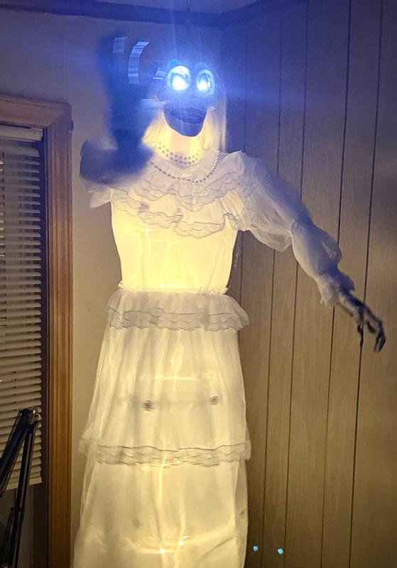 Haunted Hill Farm 5-ft Freestanding Talking Lighted Life-Size Corpse ...