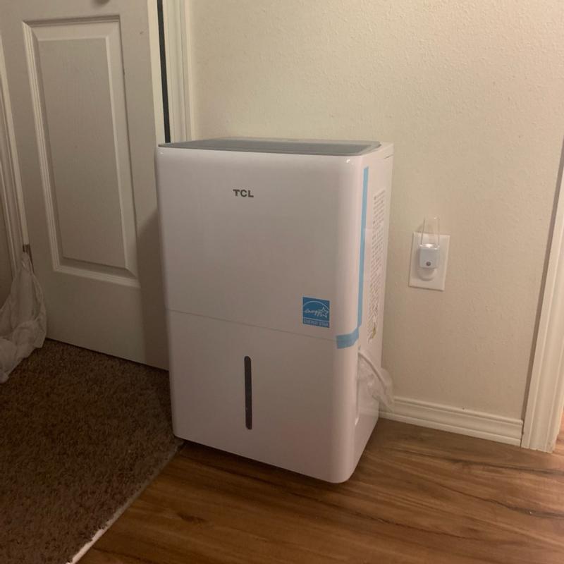 TCL 1-Gallon 32 -Pint 3 -Speed Wi-Fi Connected Dehumidifier ENERGY STAR ...