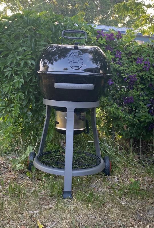 Coleman Cookout Charcoal Kettle Grill with 380 sq. in. Total Cooking ...