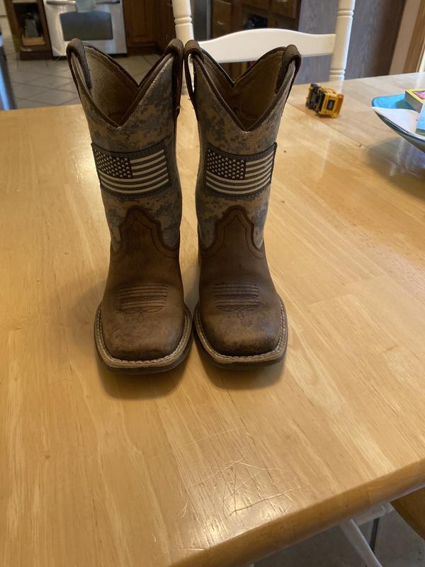 Ariat Unisex Youth Patriot Western Boots, 5,Distressed Brown/Sage Camo ...
