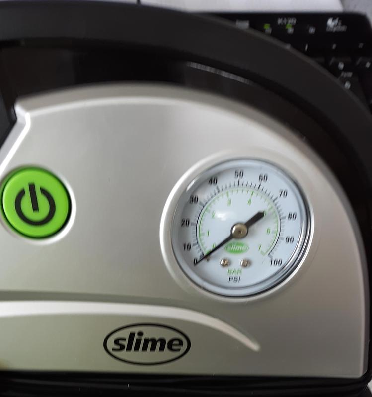 Slime 12 Volt Tire Inflator with Gauge and Light Reviews