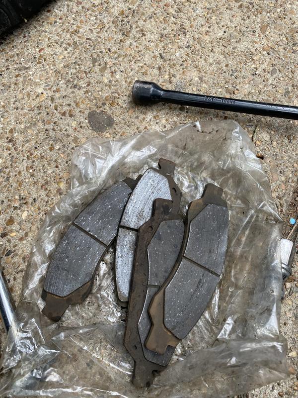 Duralast Disc Brake Pad Set D1707 Reviews