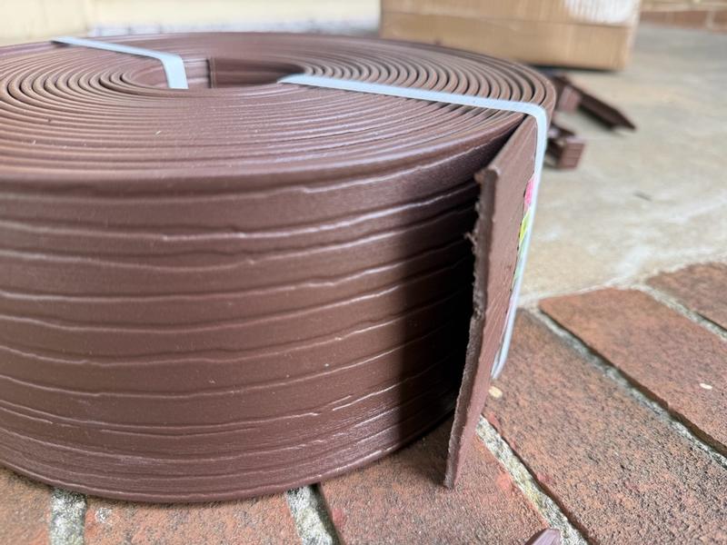 Master Mark 40-ft x 4-in Black Plastic Landscape Edging Roll 94440-1 at ...