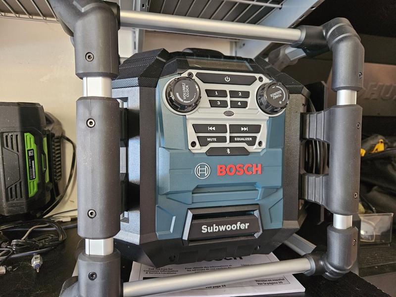 Bosch Cordless Bluetooth Compatibility Jobsite Radio GPB18V-5CN at ...