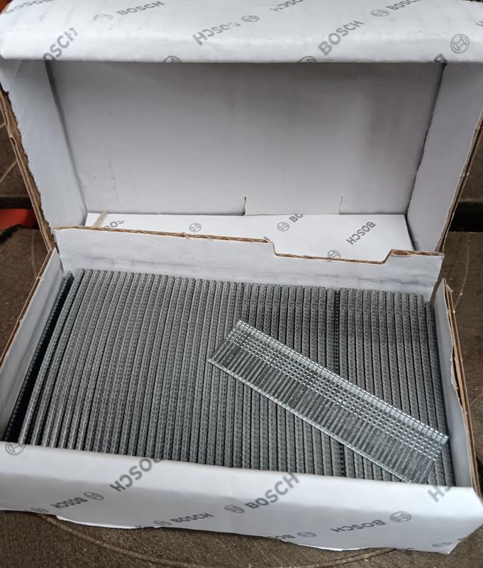 Bosch 2-in 18-Gauge Galvanized Brad Nails (5000-Per Box) GNH18G200GV at ...
