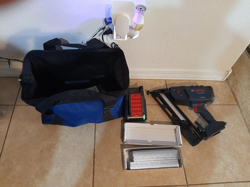 Bosch 2-1/2-in 15 -Gauge Angled Galvanized Collated Finish nails 4000 ...