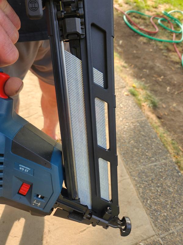 Bosch 2-in 15-Gauge Galvanized Brad Nails (4000-Per Box) GNH15G200GV at ...