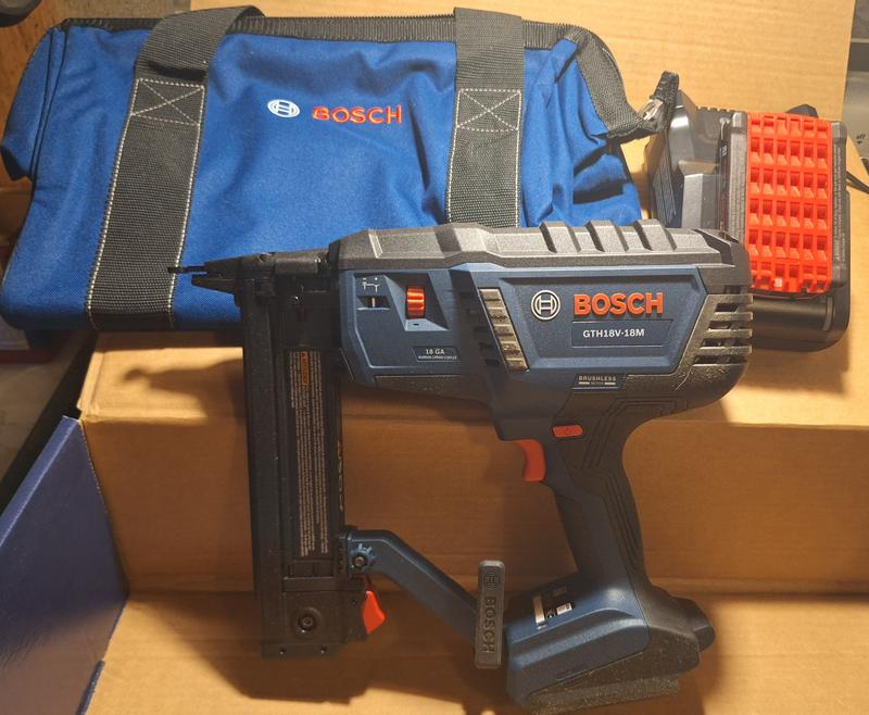 Bosch 18-Gauge 1-1/2-in Narrow Crown Finish Stapler GTH18V-18MB12 at ...