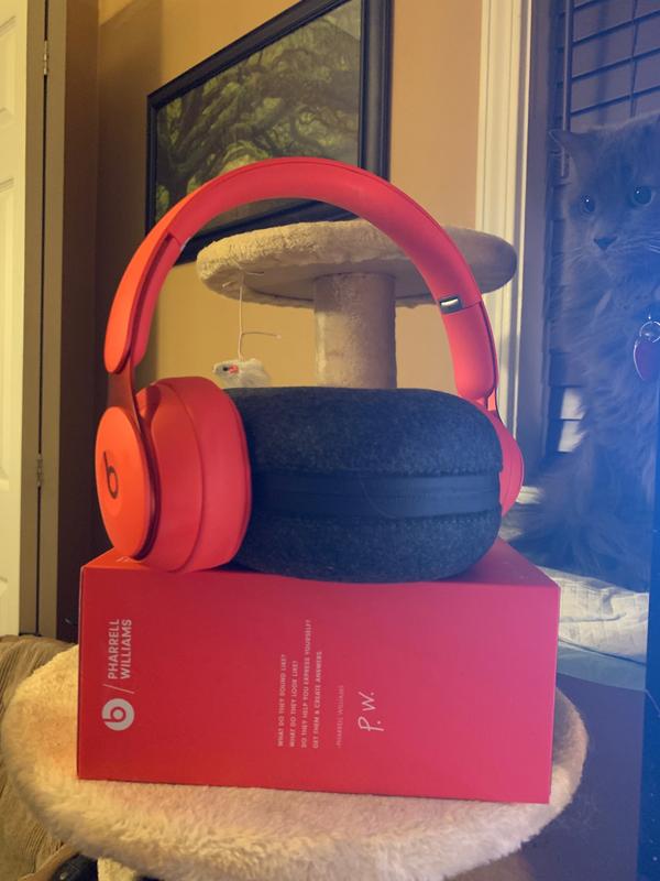 Beats by Dr. Dre Solo Pro Wireless Noise Cancelling Beats by Dr. Dre Solo Pro Wireless Noise Cancelling