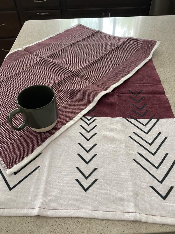 Studio 3B™ Colorblock Arrow Kitchen Towels in Red/White(Set of 2) | Bed ...